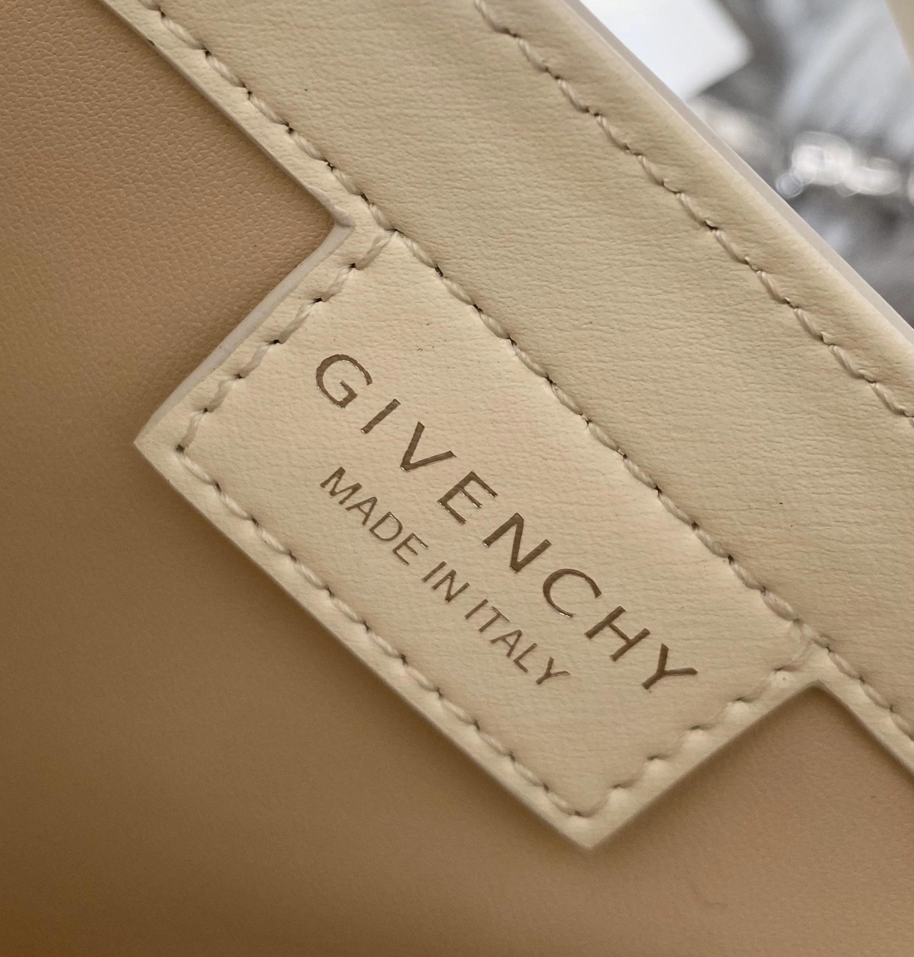 Factory-made Givenchy Satchel Bags