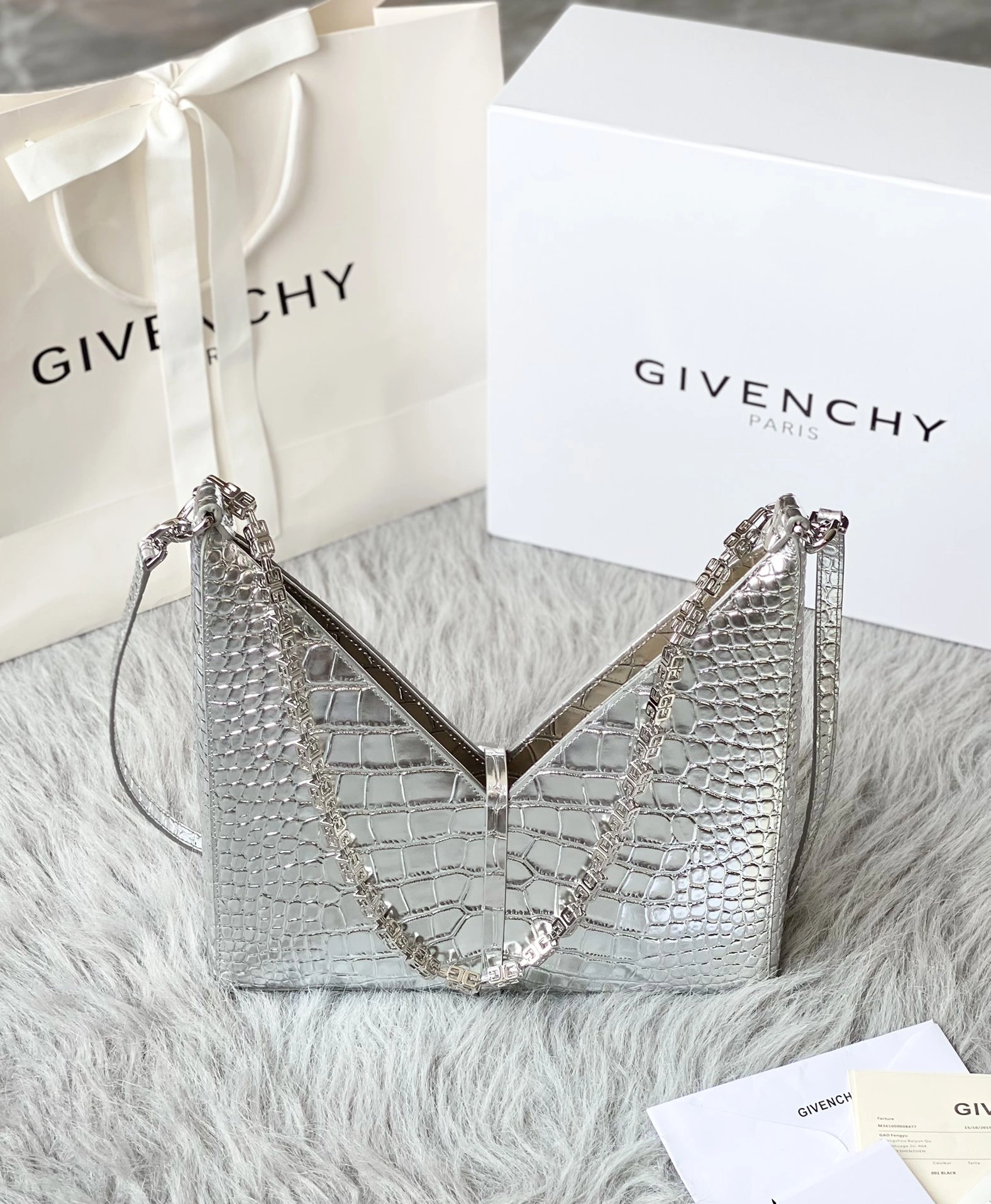 Reasonably priced Givenchy Satchel Bags