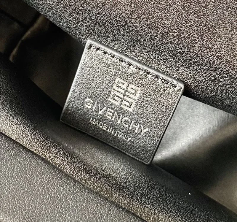 Bargain Givenchy Satchel Bags