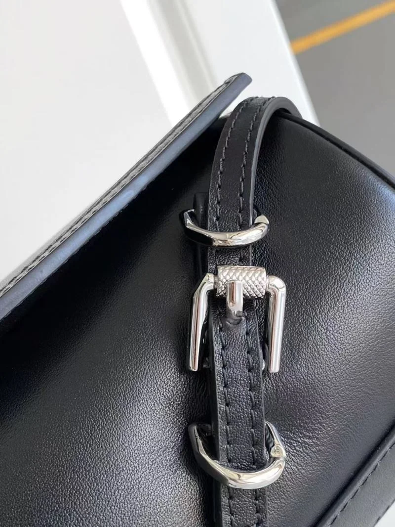 Factory-made Givenchy Satchel Bags