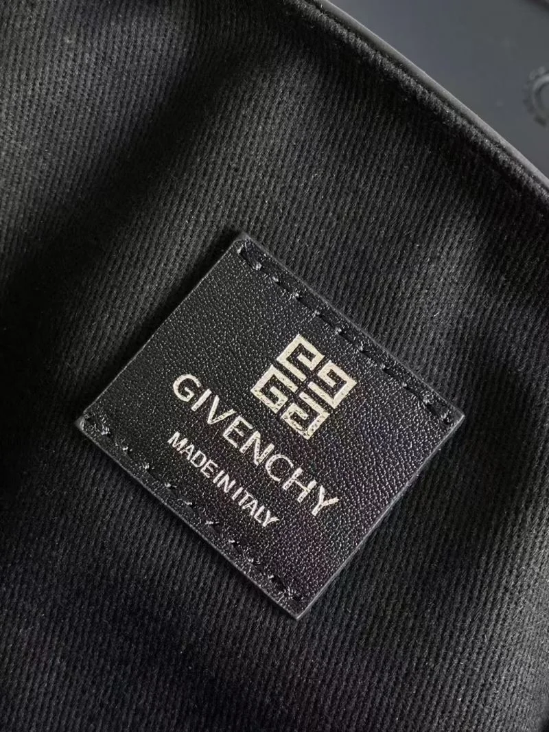 Factory-made Givenchy Satchel Bags