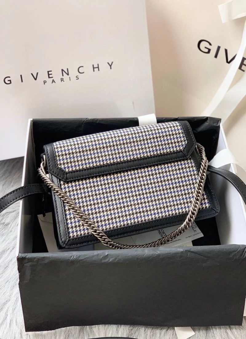 Accurate model Givenchy Satchel Bags