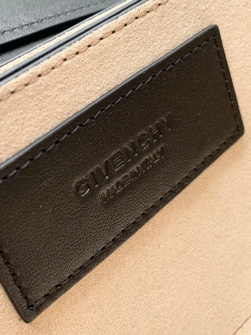 Accurate model Givenchy Satchel Bags