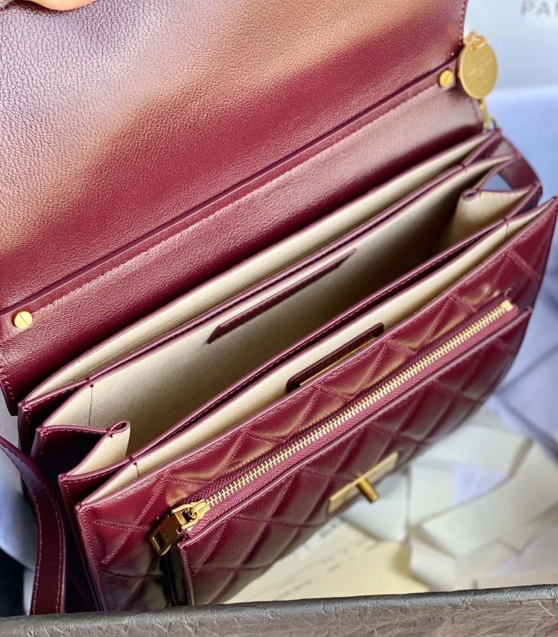 Accurate model Givenchy Satchel Bags
