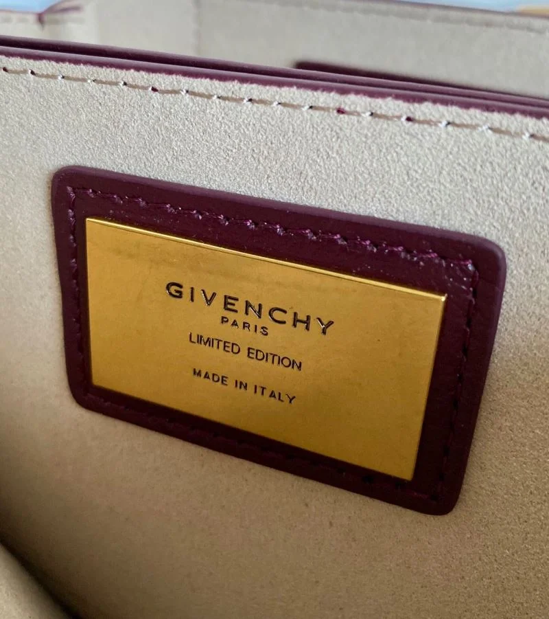 Accurate model Givenchy Satchel Bags