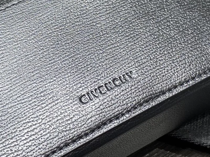 Bargain Givenchy Satchel Bags