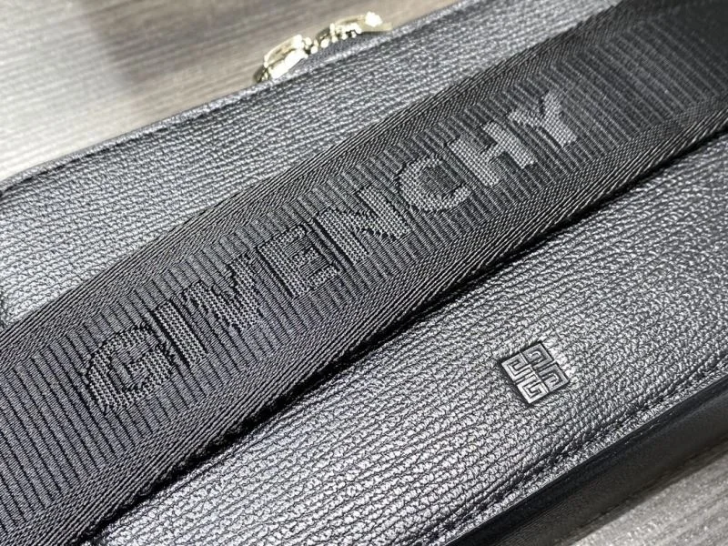 Bargain Givenchy Satchel Bags