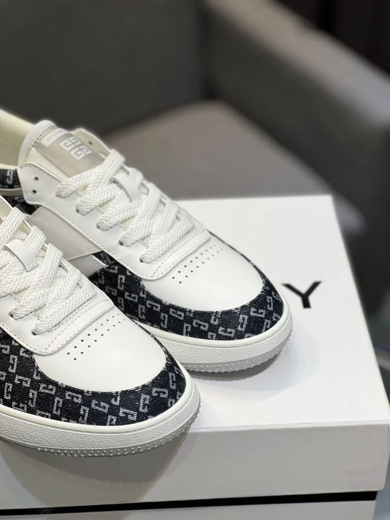 Top mirror Givenchy Shoes