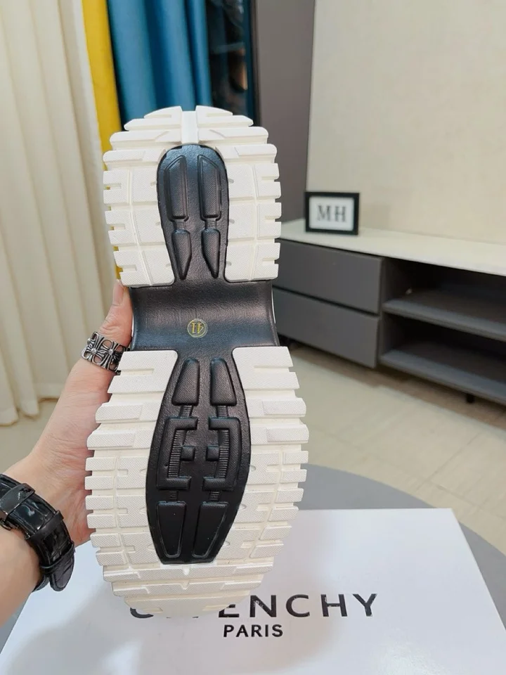 Precise copy Givenchy Shoes