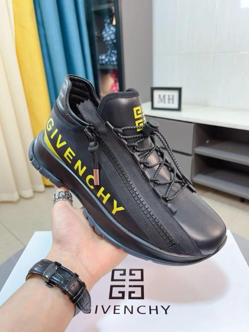 Top mirror Givenchy Shoes