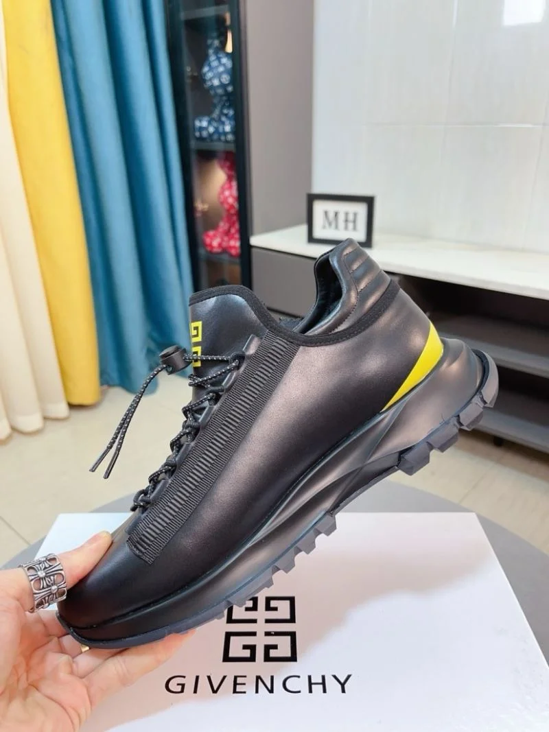 Top mirror Givenchy Shoes