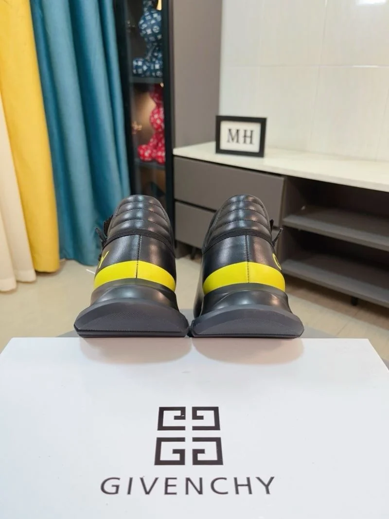 Top mirror Givenchy Shoes