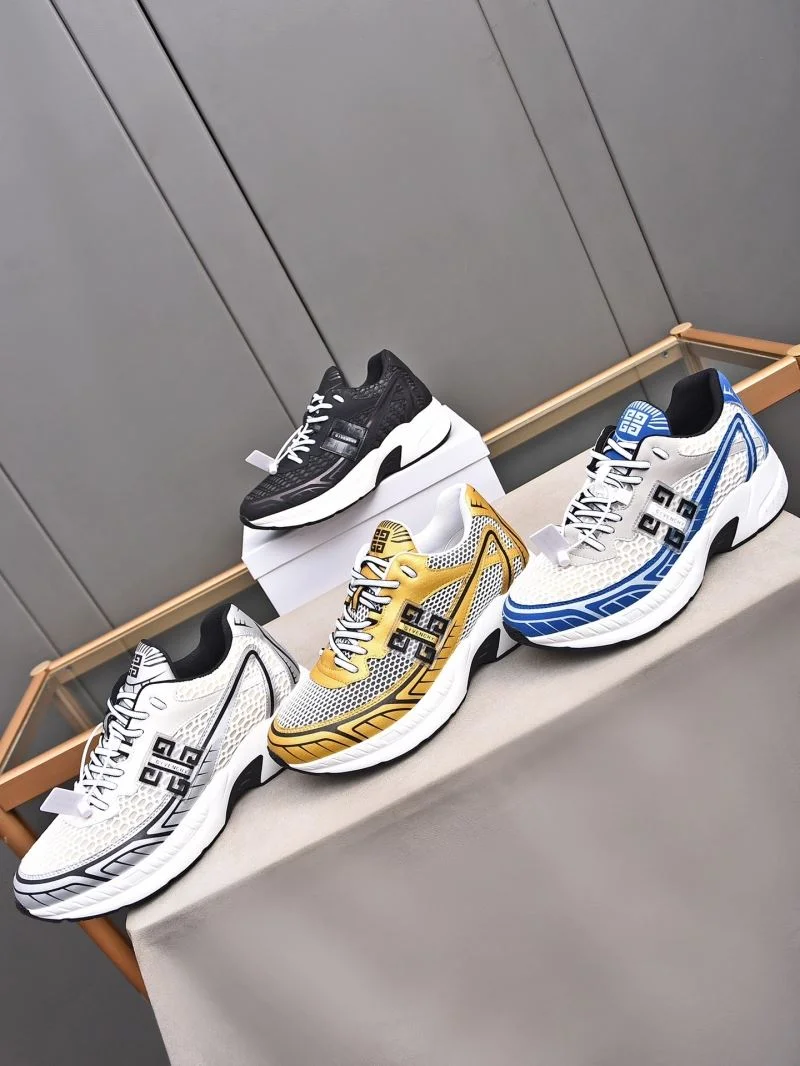 Accurate model Givenchy Shoes