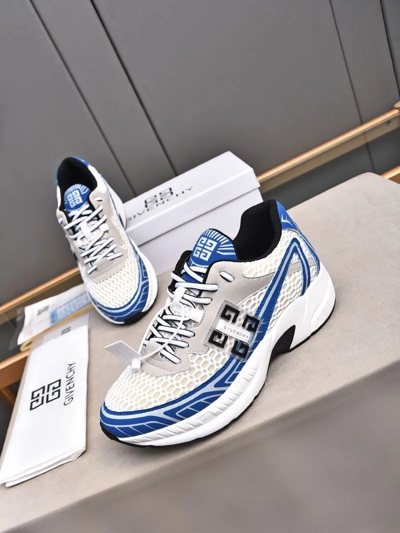 Accurate model Givenchy Shoes