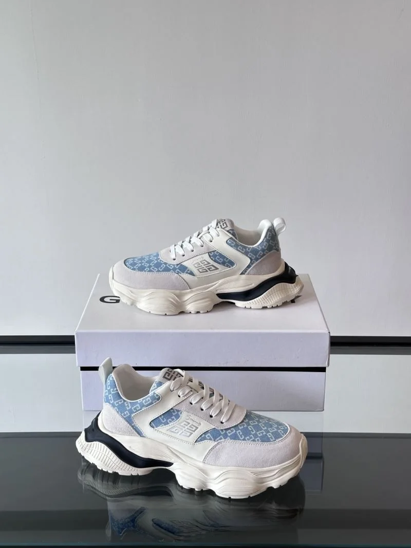 Accurate model Givenchy Shoes