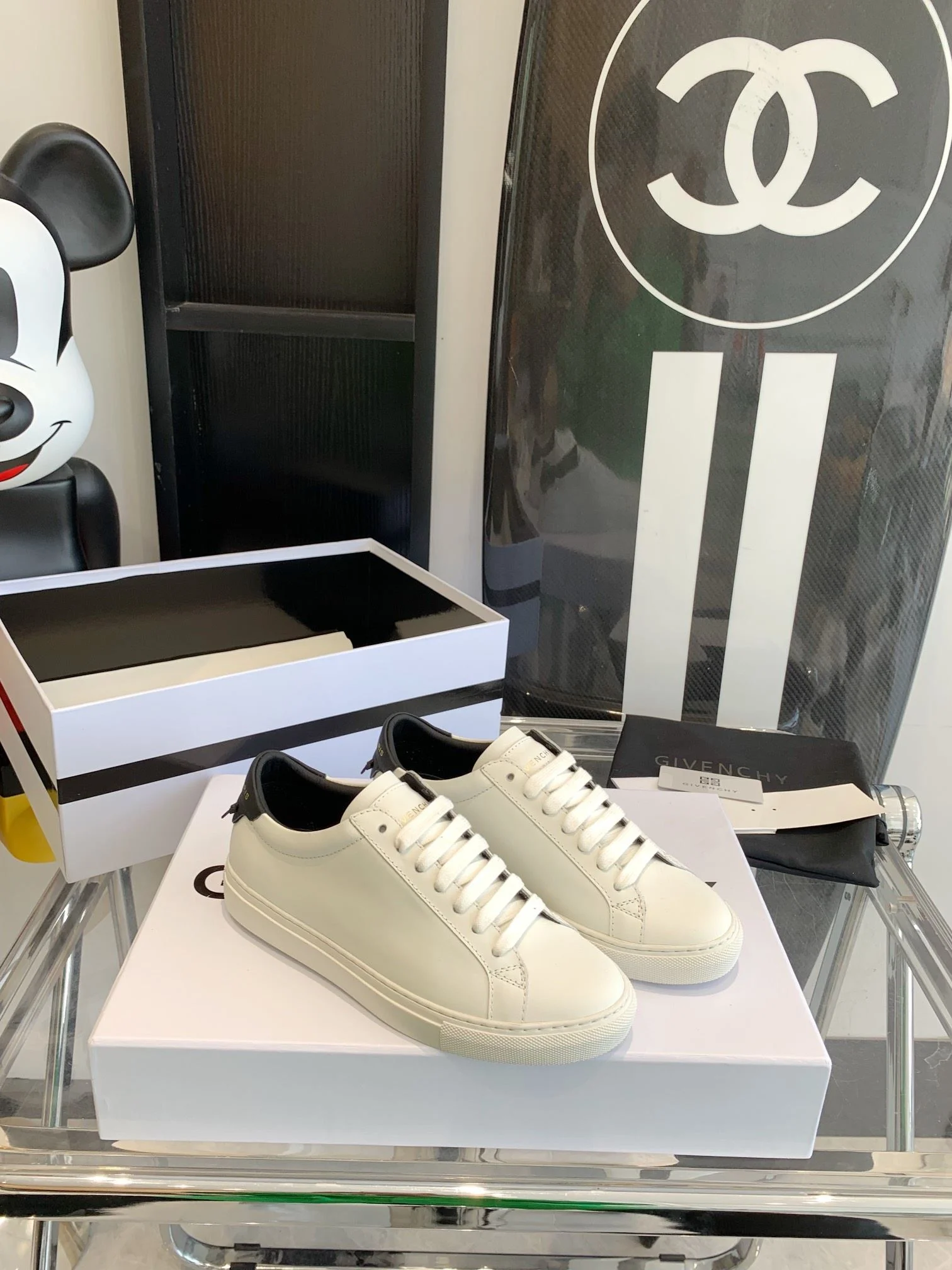 Top mirror Givenchy Shoes
