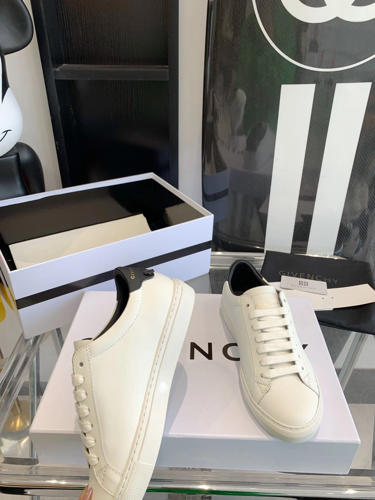 Top mirror Givenchy Shoes