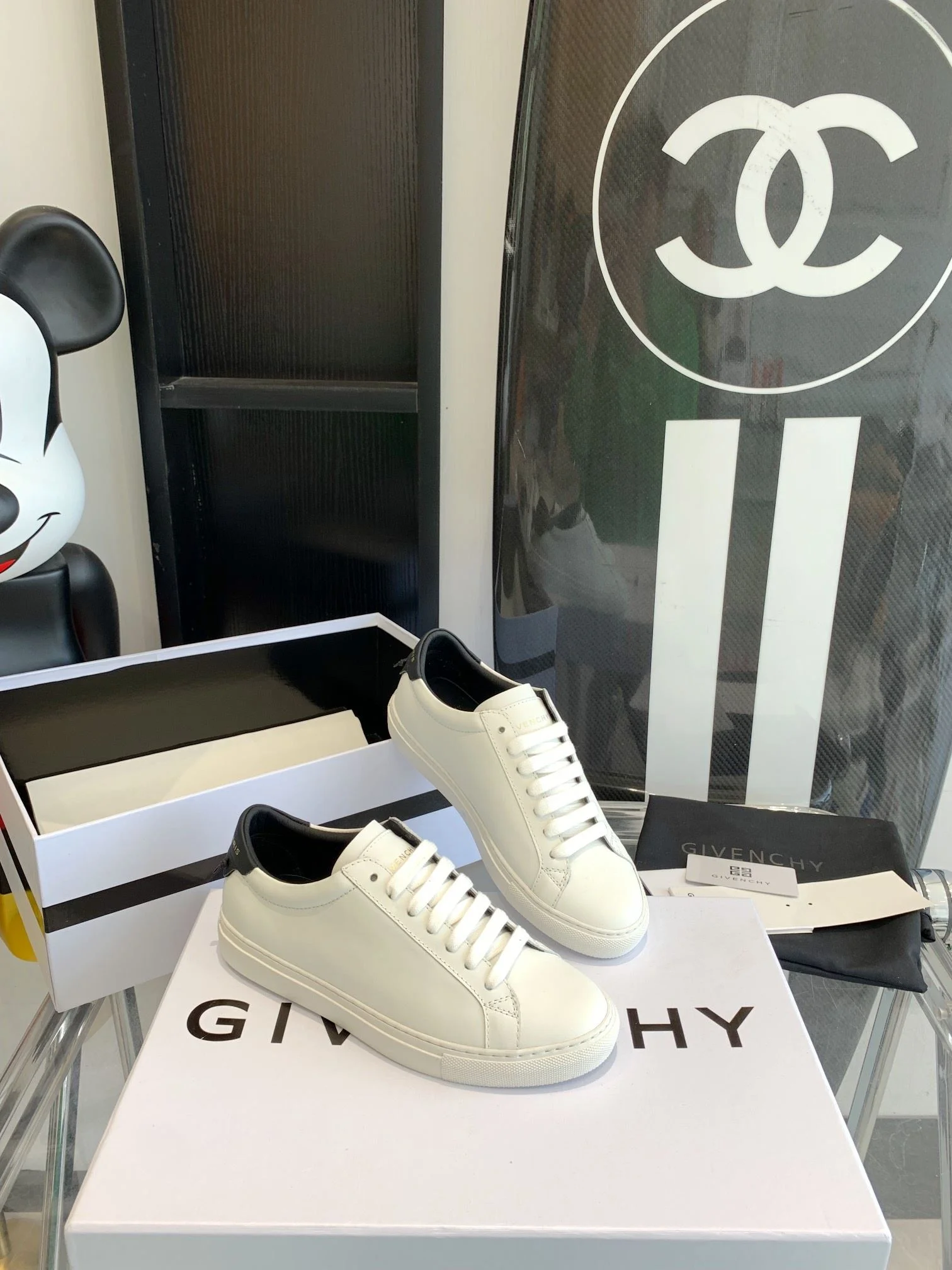 Top mirror Givenchy Shoes