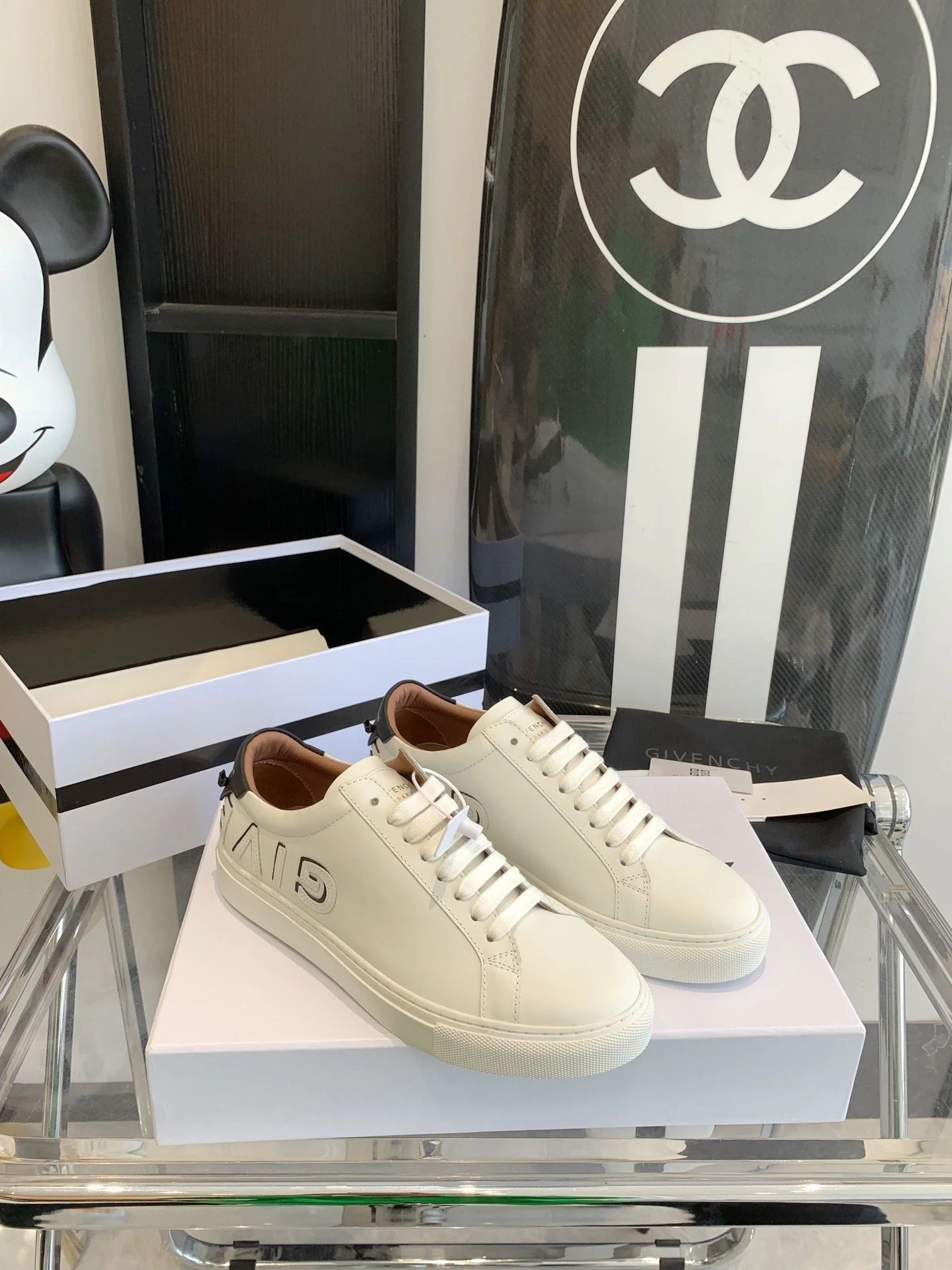 High accuracy Givenchy Shoes
