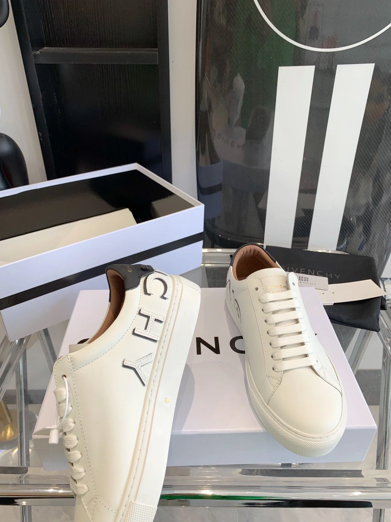 High accuracy Givenchy Shoes