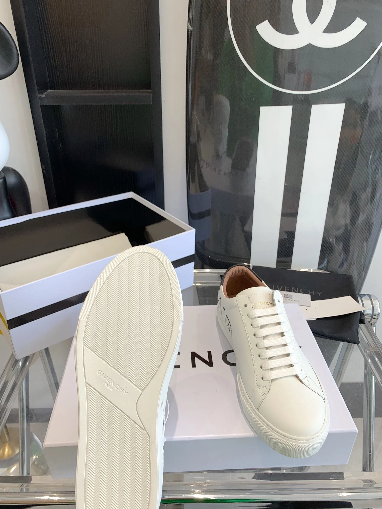 High accuracy Givenchy Shoes