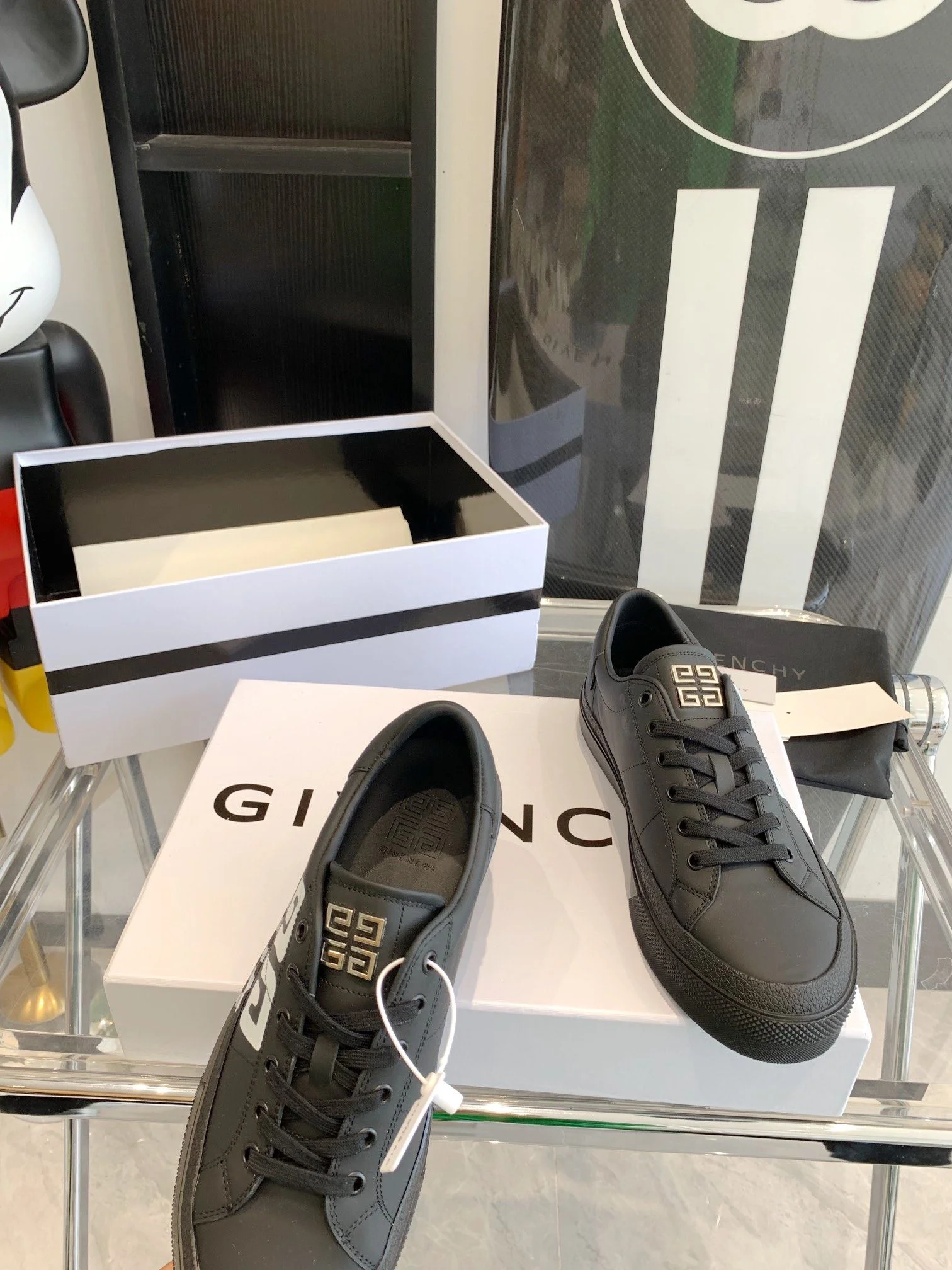 Top mirror Givenchy Shoes