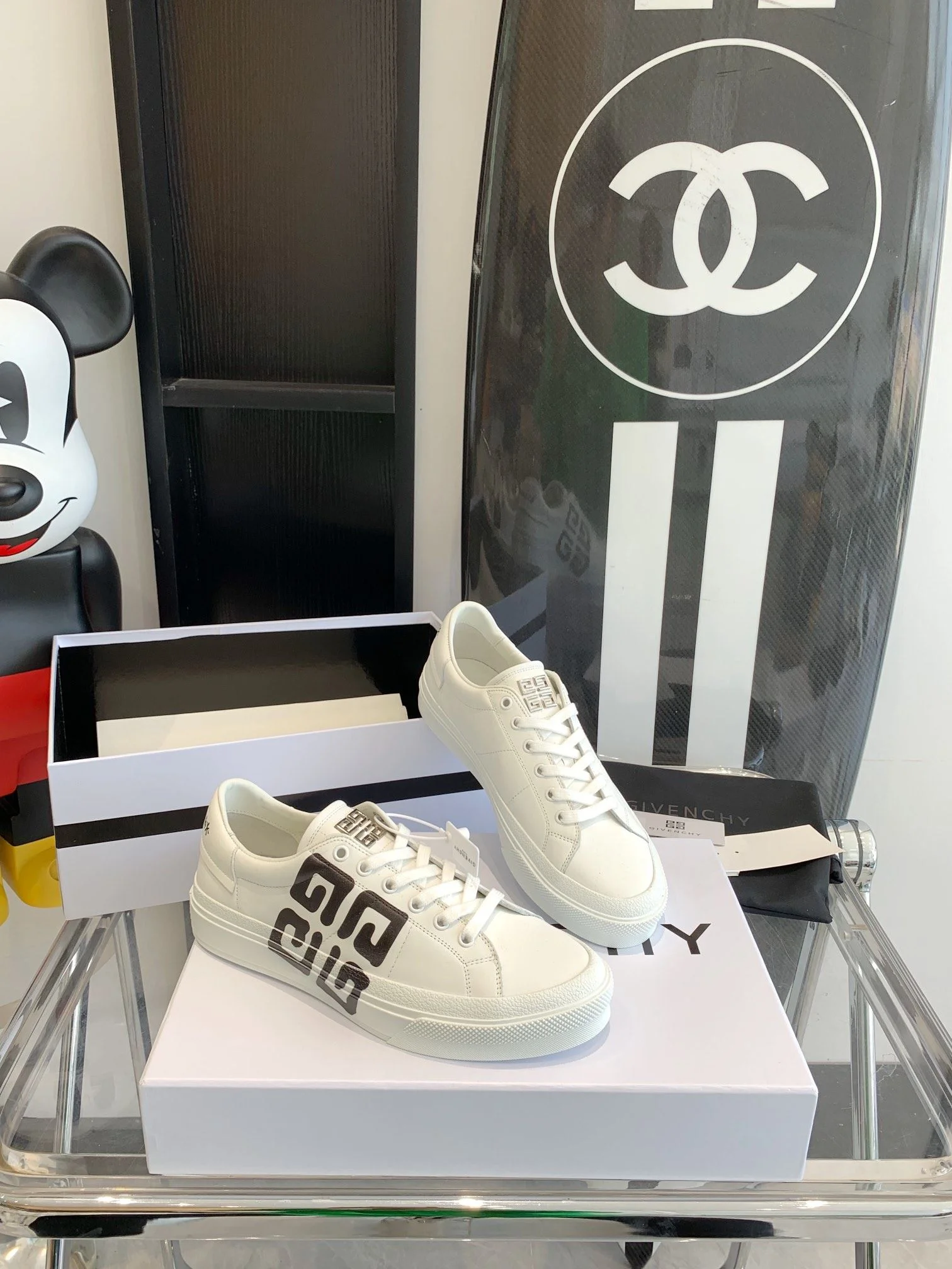 High accuracy Givenchy Shoes
