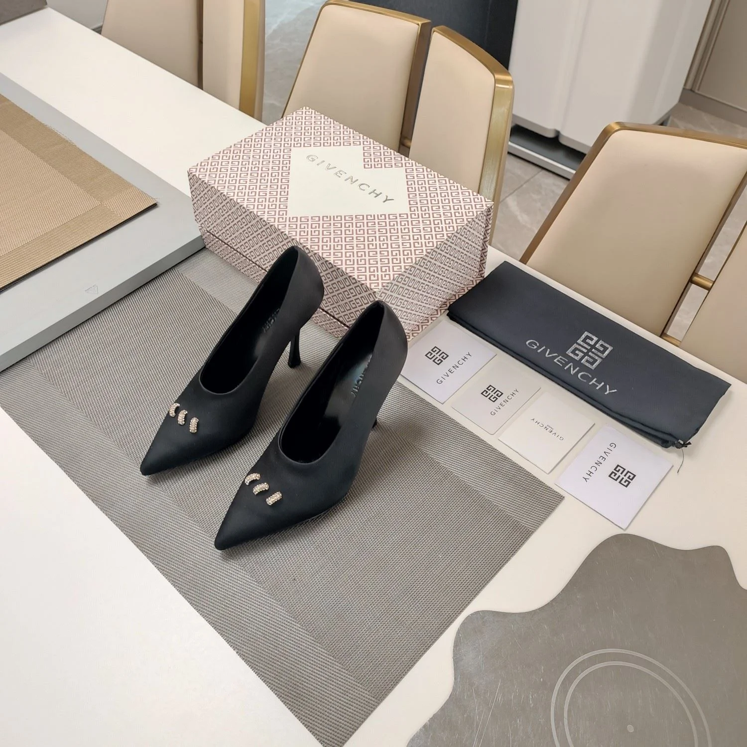 High accuracy Givenchy Shoes