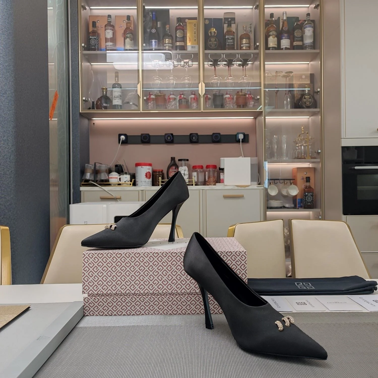 High accuracy Givenchy Shoes