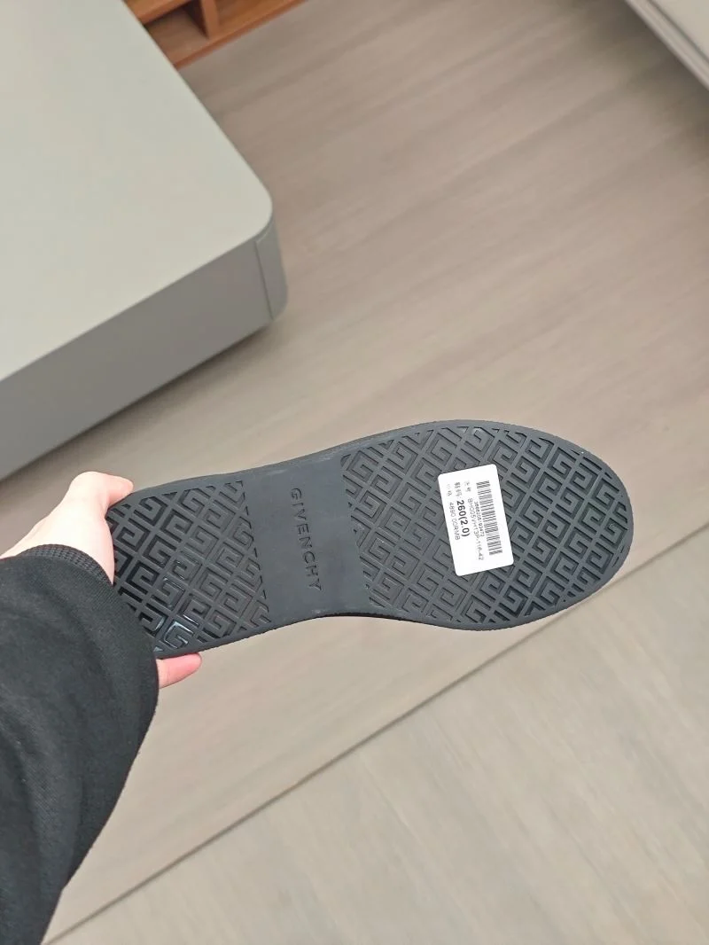 High accuracy Givenchy Shoes