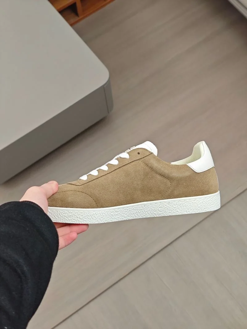 Accurate model Givenchy Shoes