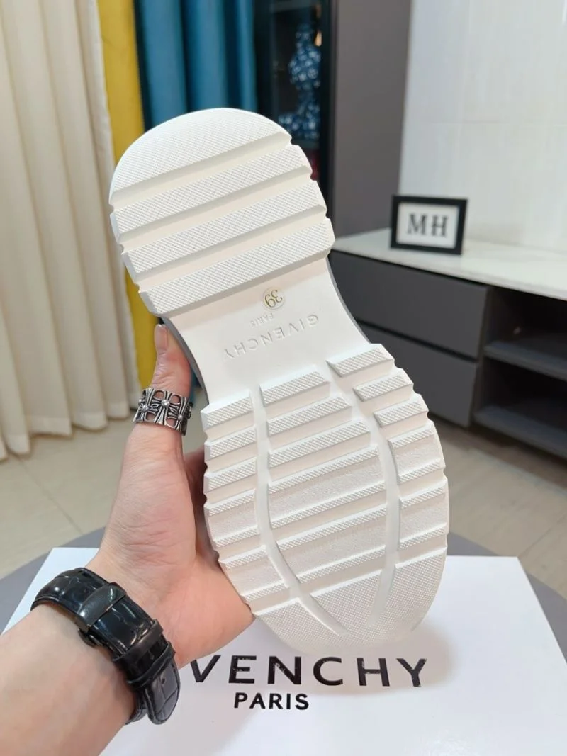 Low-cost Givenchy Shoes