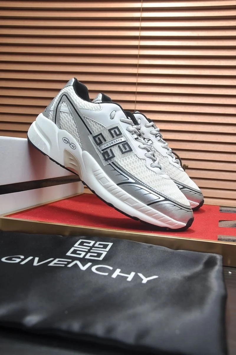Top mirror Givenchy Shoes