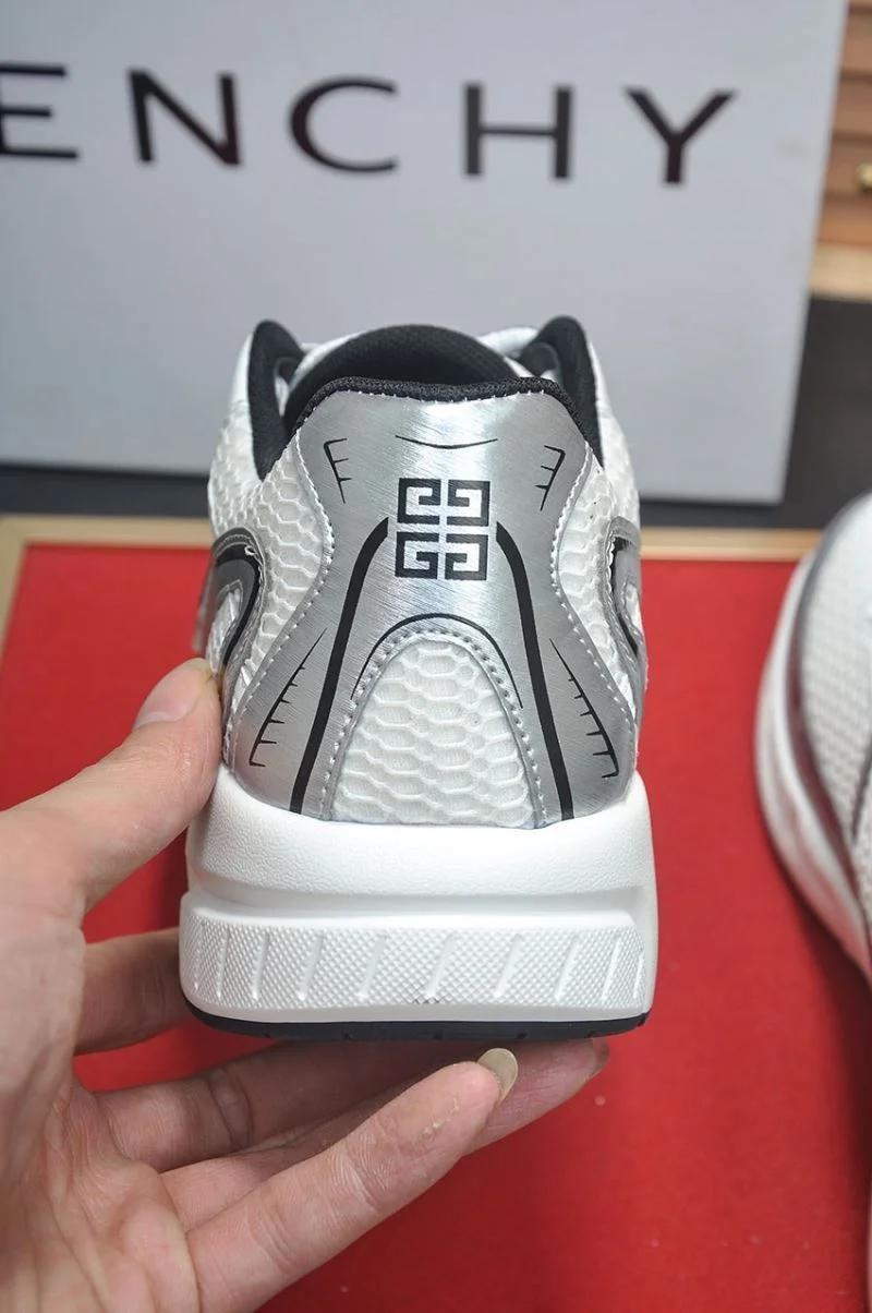 Top mirror Givenchy Shoes