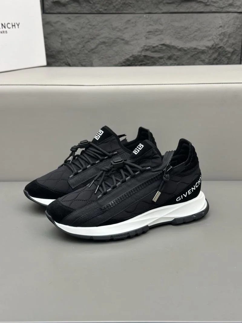 Accurate model Givenchy Shoes