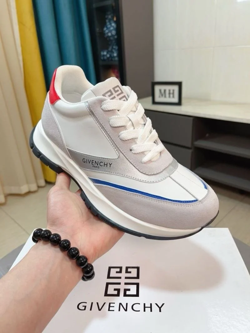 Accurate model Givenchy Shoes