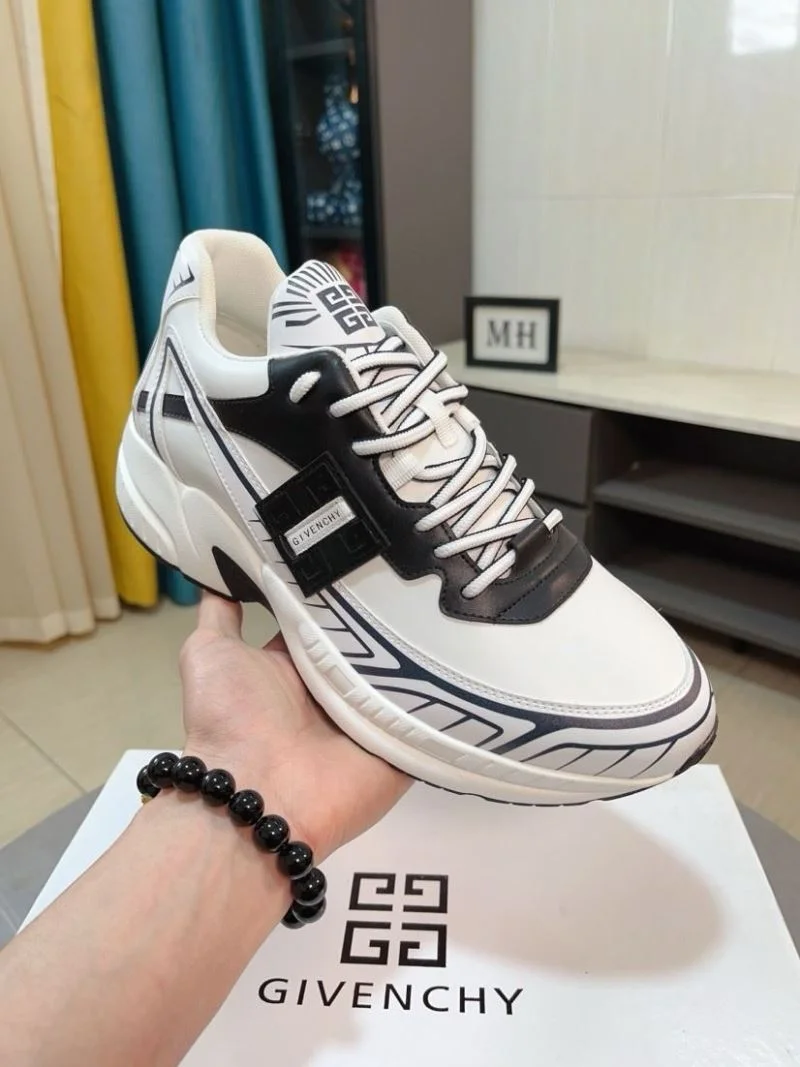 Top mirror Givenchy Shoes