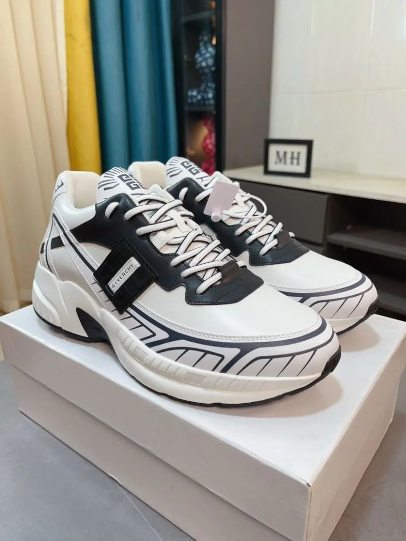 Top mirror Givenchy Shoes