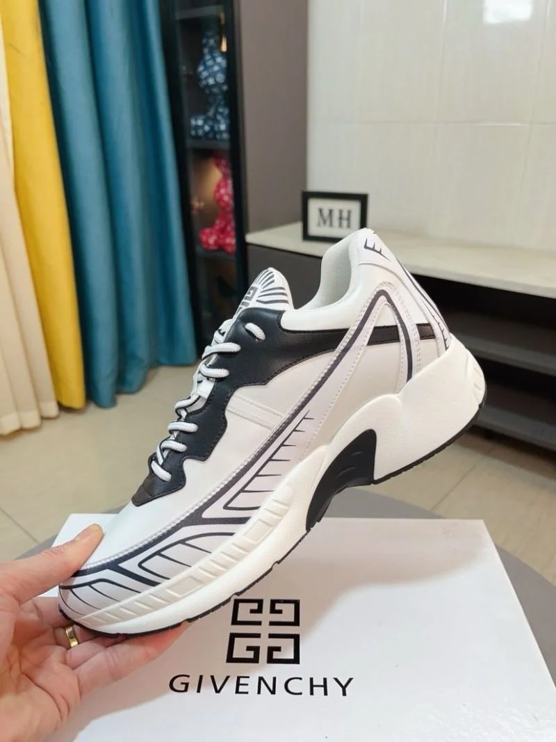 Top mirror Givenchy Shoes