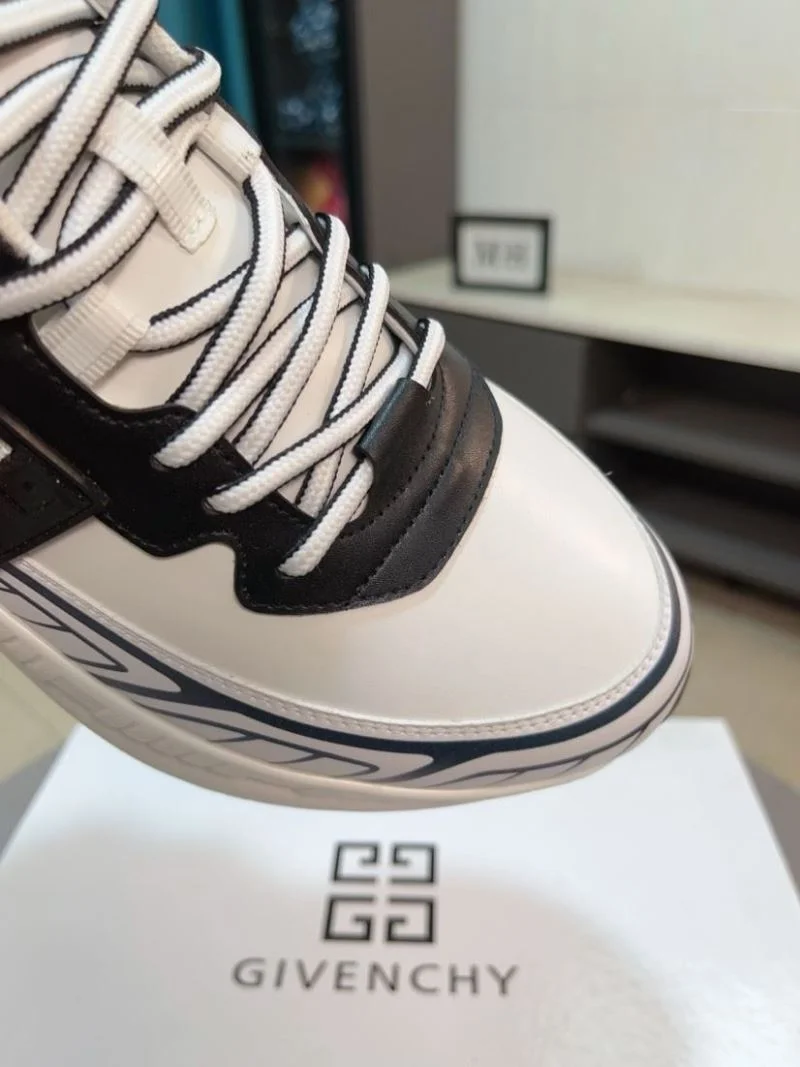 Top mirror Givenchy Shoes
