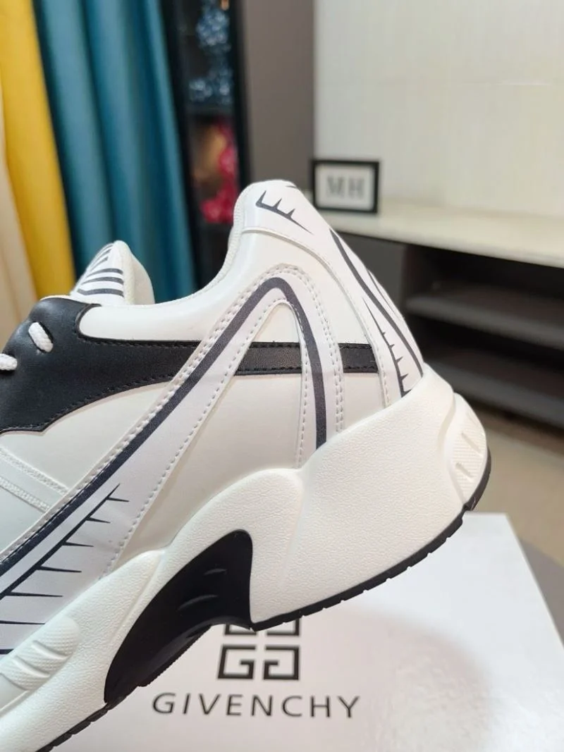 Top mirror Givenchy Shoes