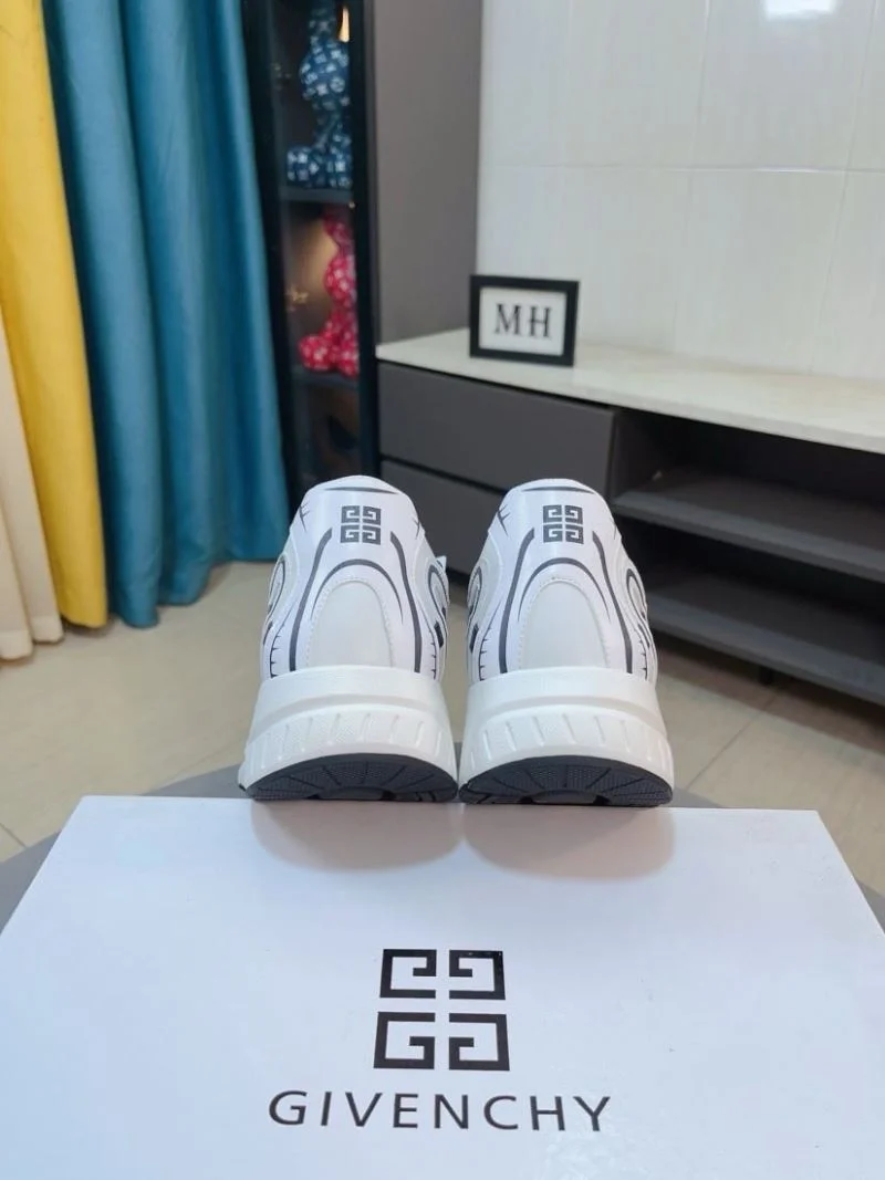 Top mirror Givenchy Shoes