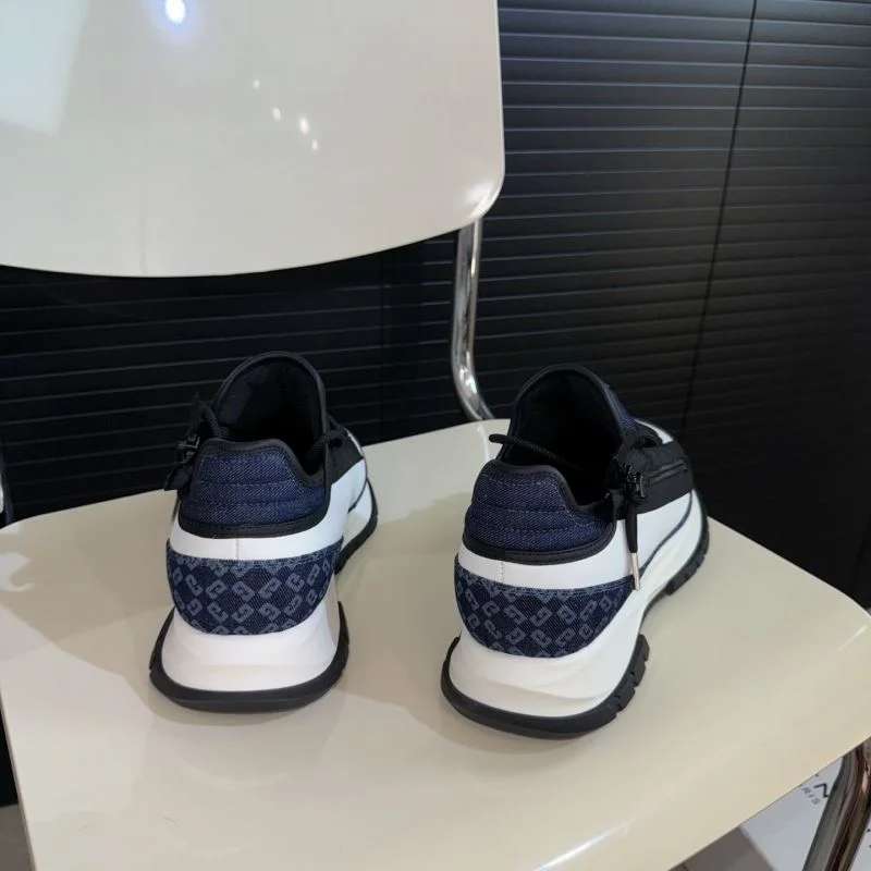 Accurate model Givenchy Shoes