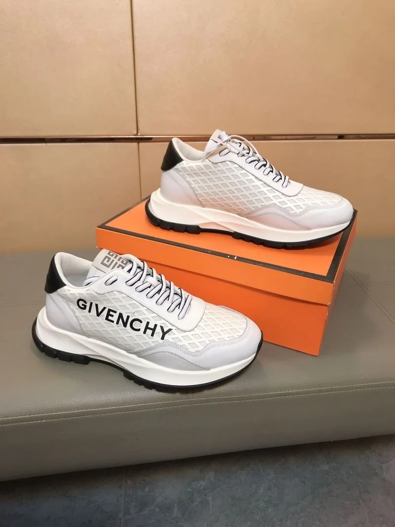 Accurate model Givenchy Shoes