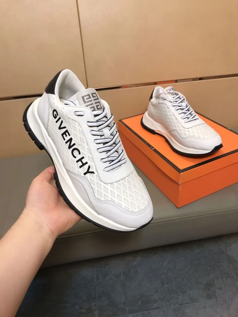 Accurate model Givenchy Shoes