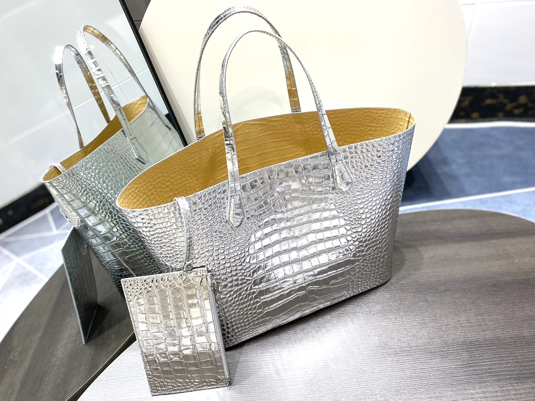 Discounted Givenchy Shopping Bags