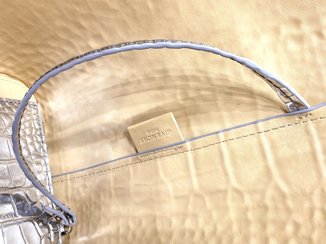 Discounted Givenchy Shopping Bags
