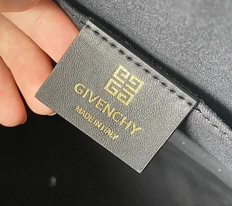 Top mirror Givenchy Shopping Bags