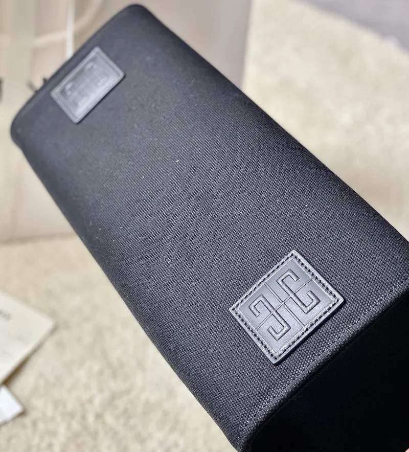 Reasonably priced Givenchy Shopping Bags