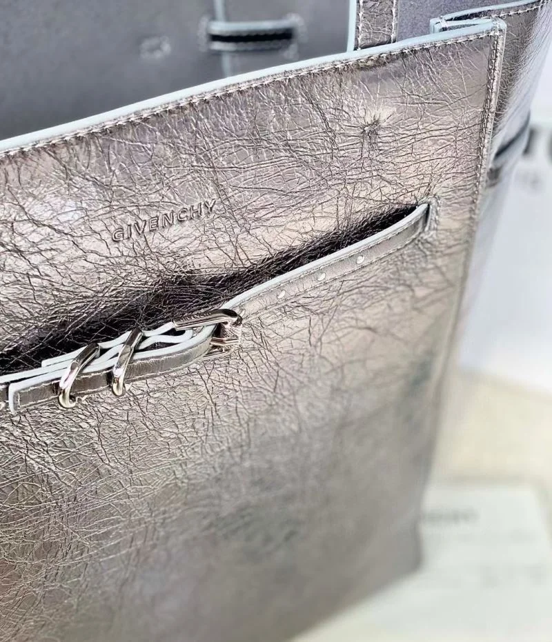 Top match Givenchy Shopping Bags